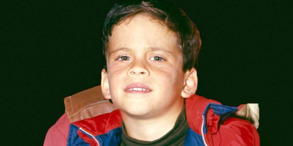 This Boy Is the Youngest of Legendary Actor's 7 Kids - Star Fathered ...